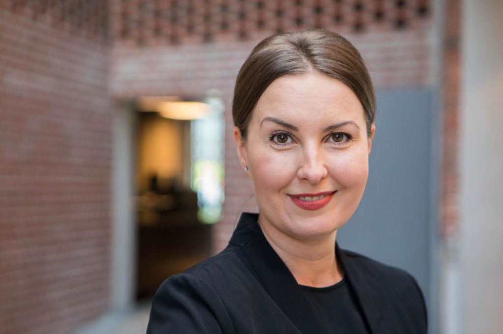 Keskustan Eeva Kalli ihmettelee perussuomalaisten politikointia ...