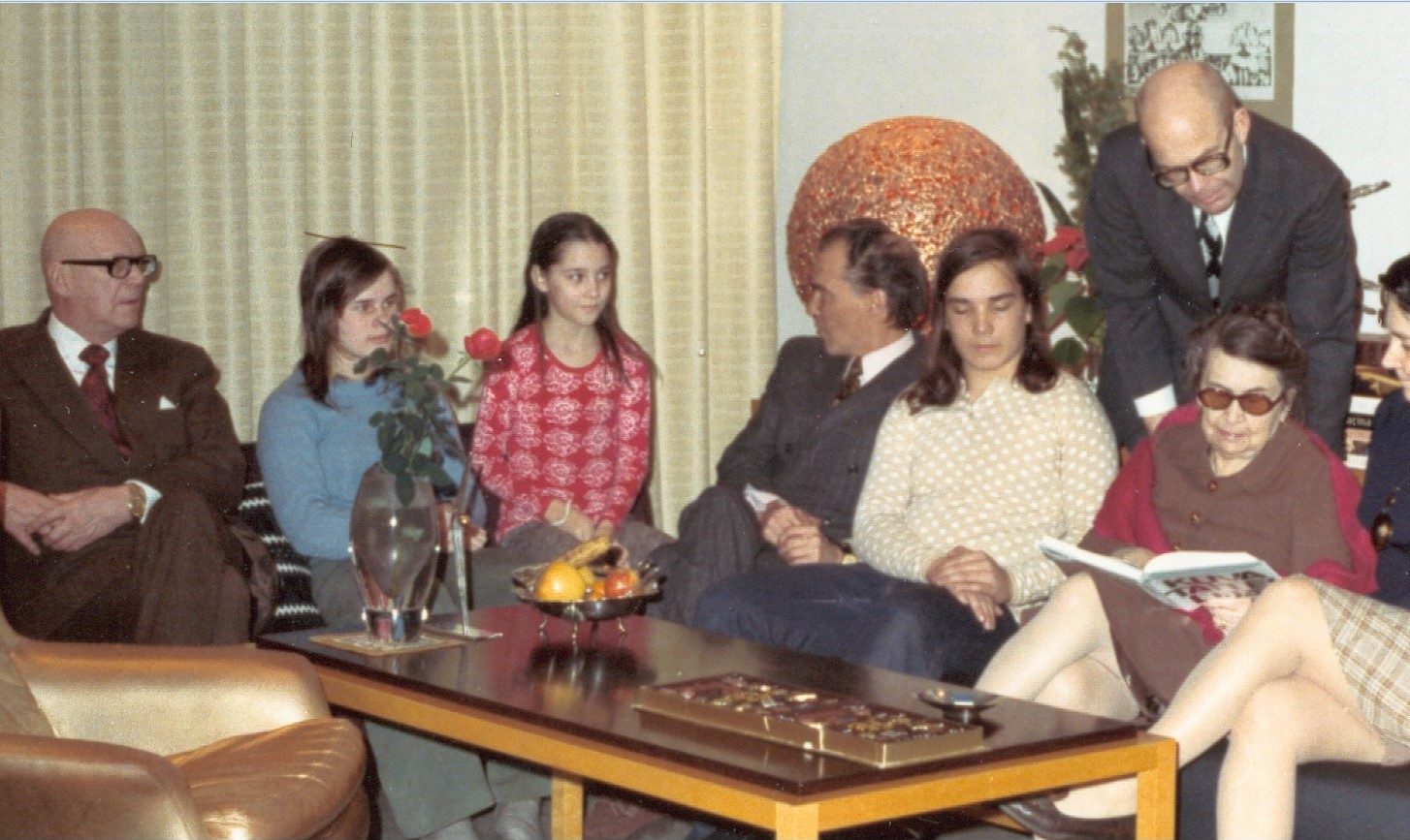 Tamminiemen joulu oli ihan tavallinen perhejuhla – tai ainakin melkein ...