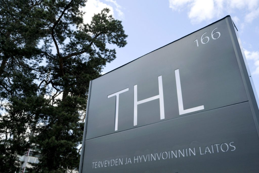 THL: Ensimmäisen koronarokoteannoksen on saanut Suomessa 72,2 ...