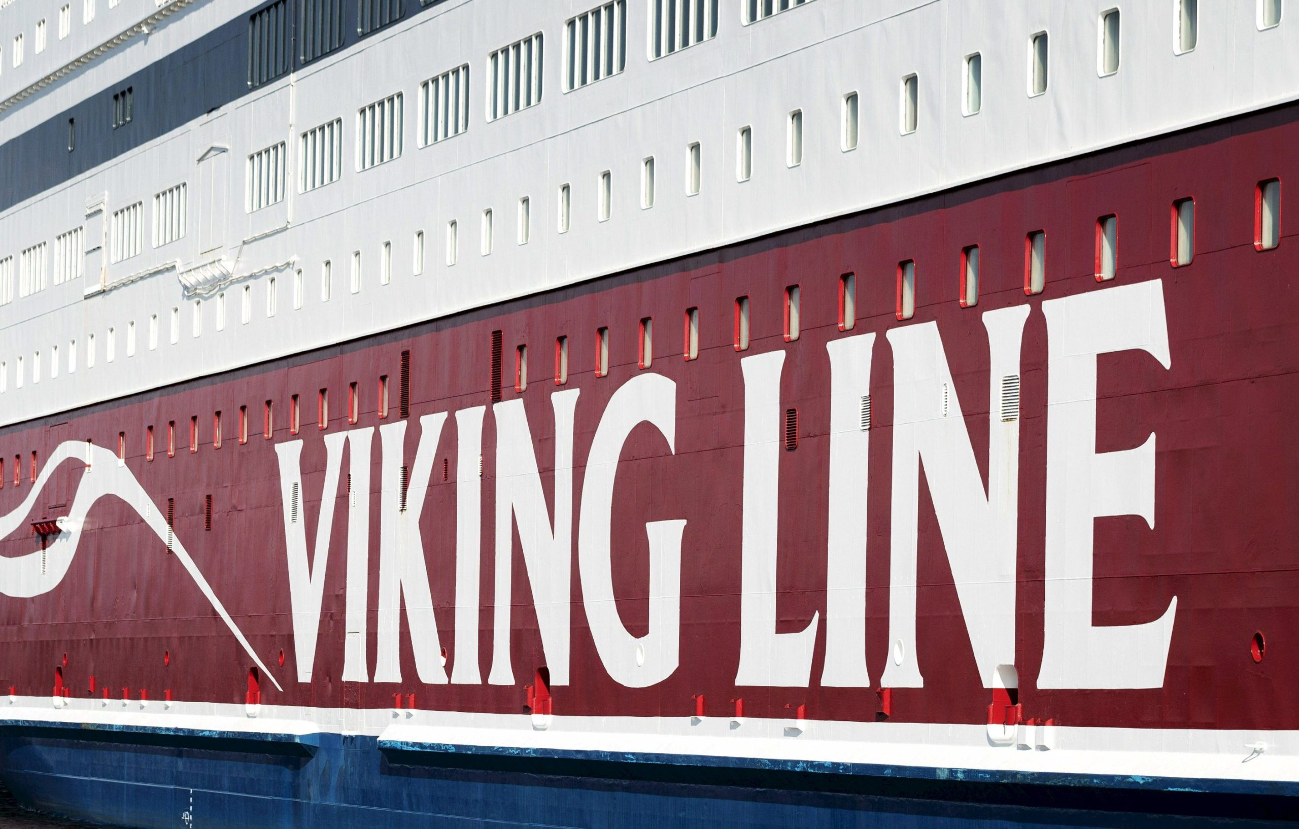 Nya Åland kirjoitti kriittisesti laivayhtiöistä – Viking Line perui ...