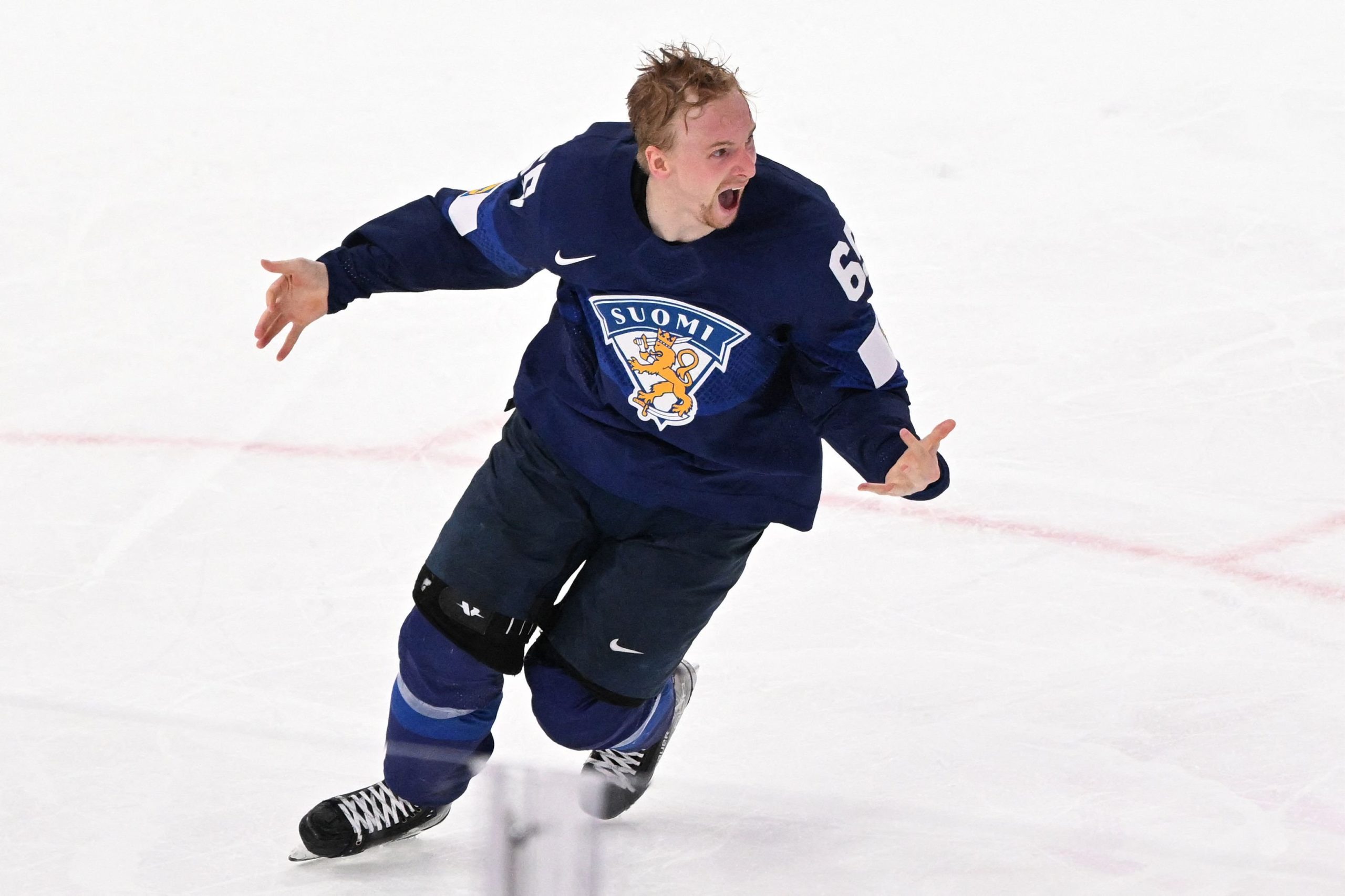 Sakari Manninen laukoi Suomelle neljännen maailmanmestaruuden ja ...