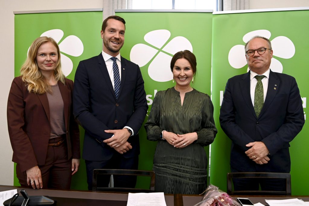 Eeva Kalli keskustan eduskuntaryhmän johtoon – "Yksi viimeisimmistä ...