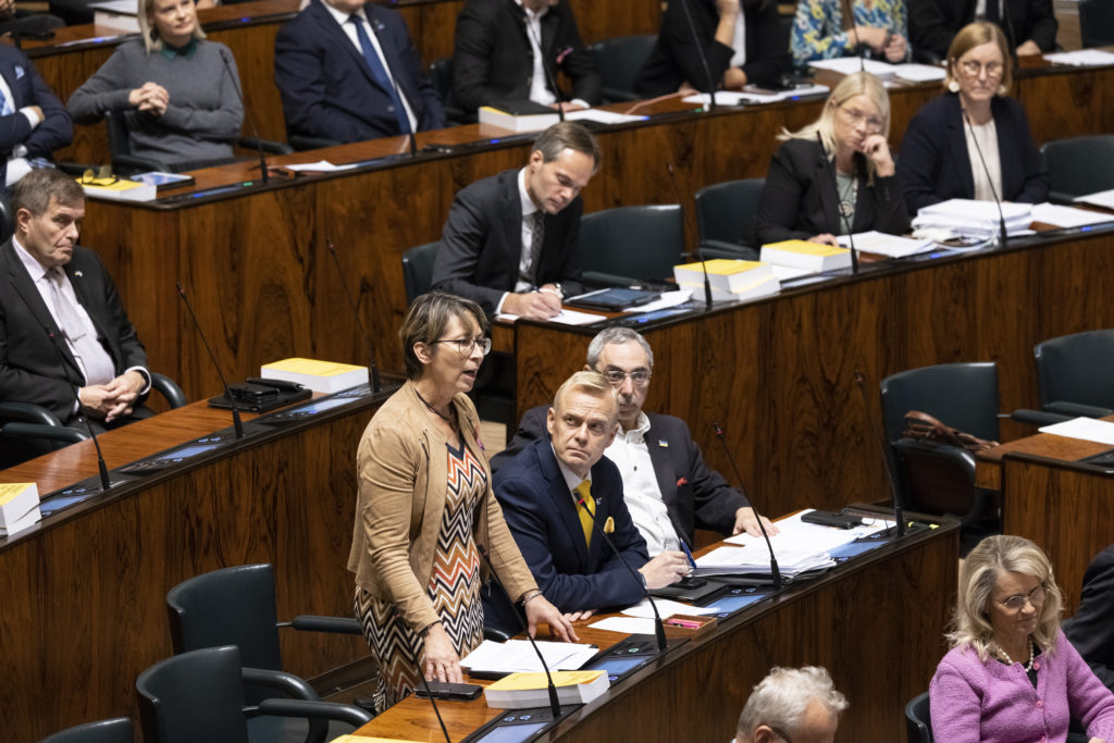 Kristillisdemokraatit aikoo tehdä välikysymyksen maataloudesta ...