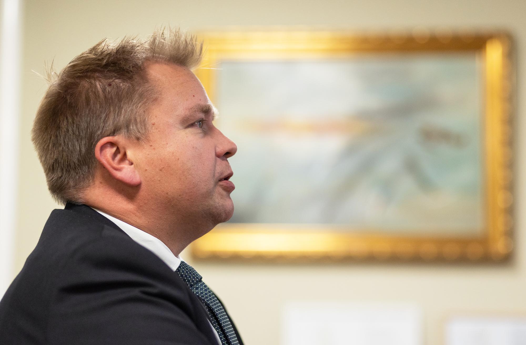 Puolustusministeri Kaikkonen HS:lle: Hallitus selvittää venäläisten ...