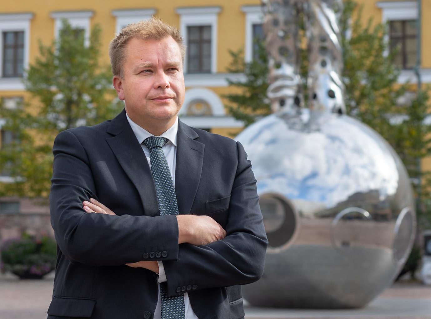 Puolustusministeri Kaikkonen paljastaa: Silloin aloin pohtia Nato ...