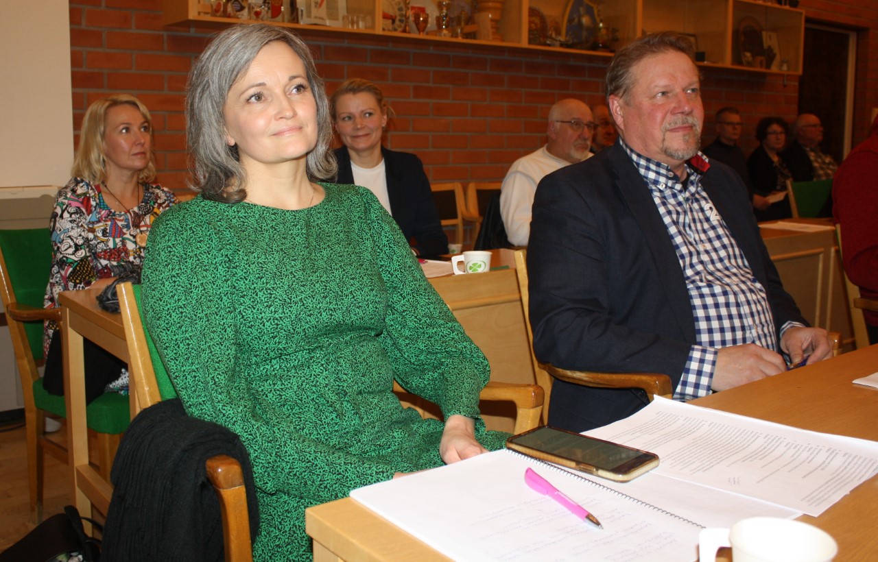 Keskustan Karjalan piiri haastaa kunnat metsien istutustalkoisiin ...