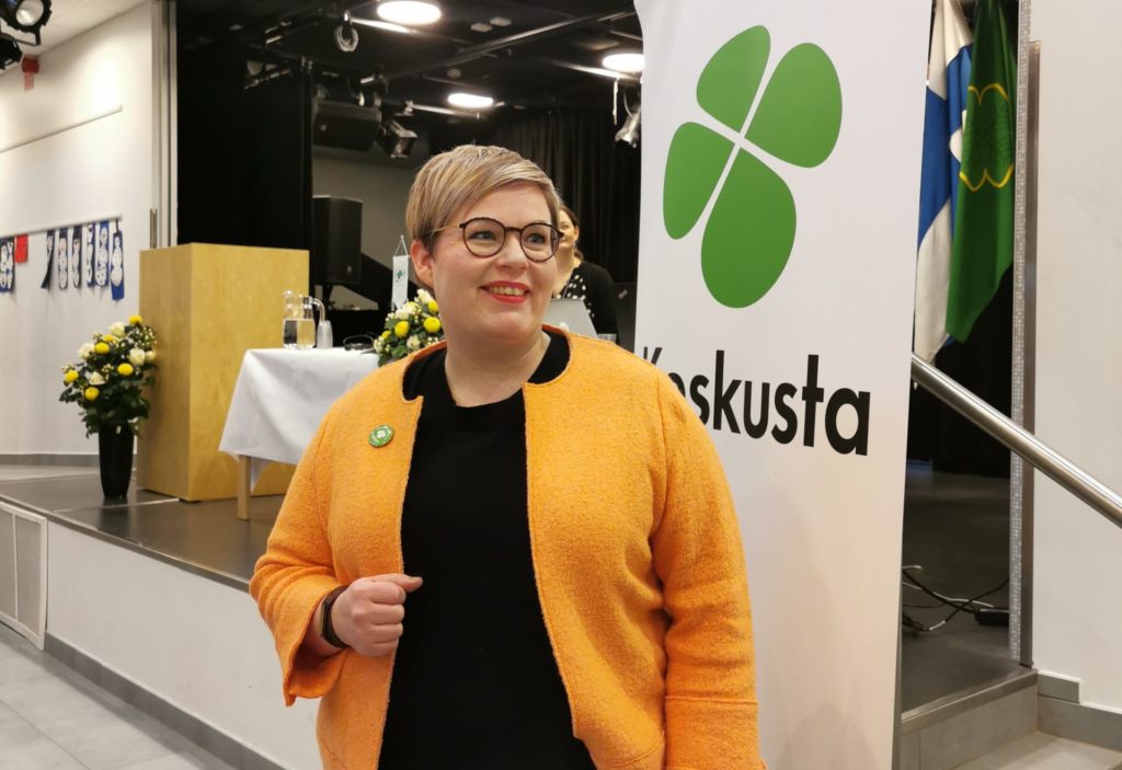 Keskusta nousi kymmenen prosentin kipurajan yläpuolelle - Suomenmaa.fi