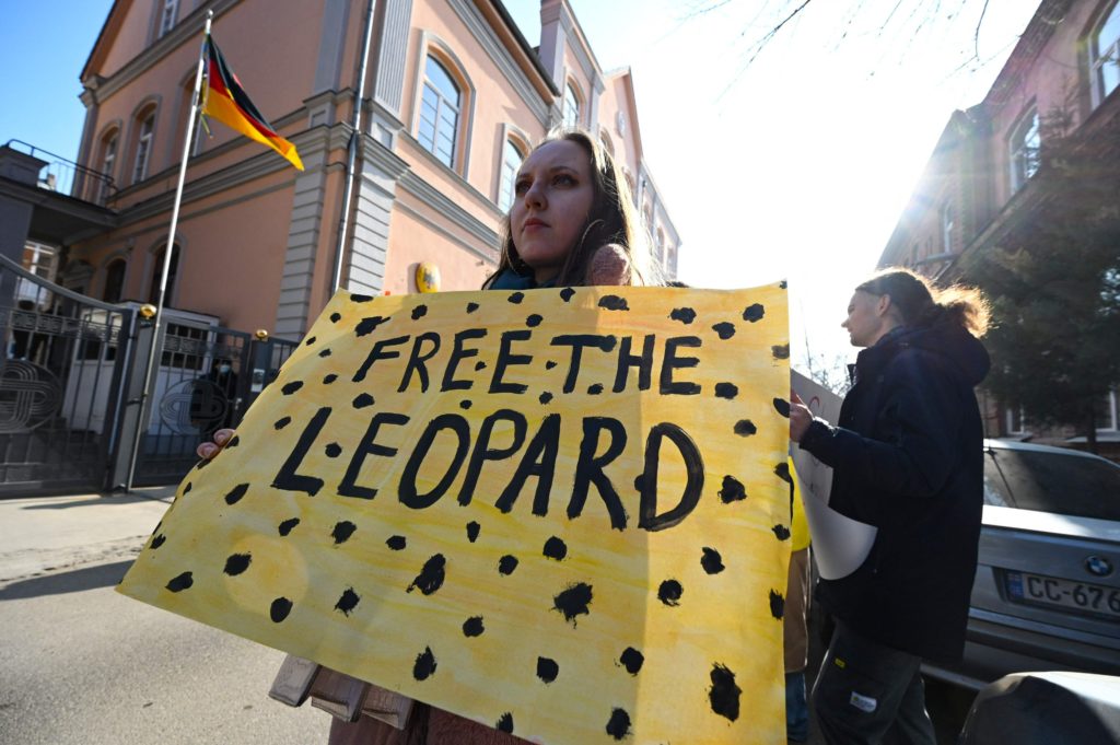 Saksa vapautti Leopardit - Suomenmaa.fi