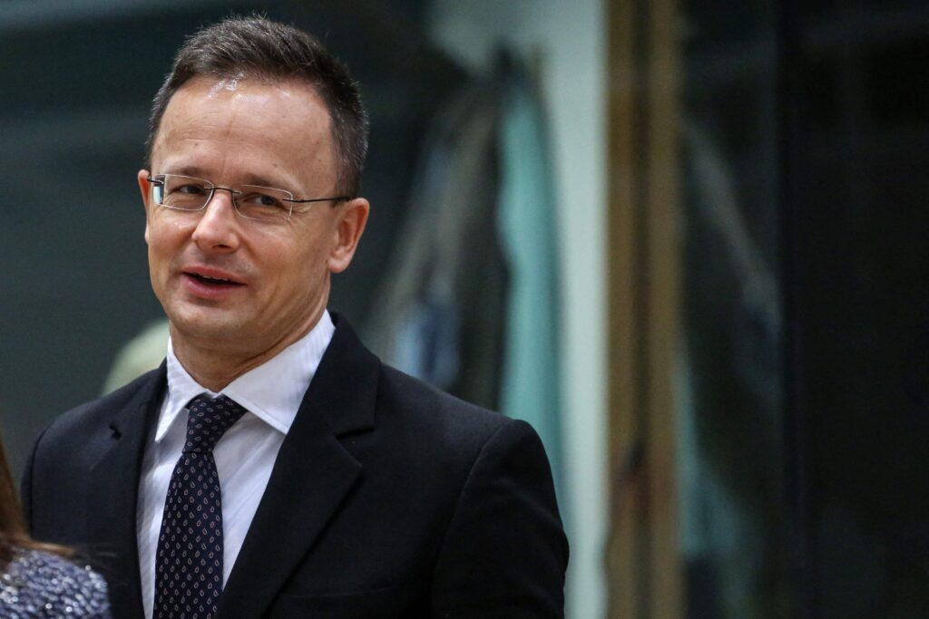 Kielilaki hiertää – Unkarin ulkoministerin mukaan Ukraina ei ole valmis ...