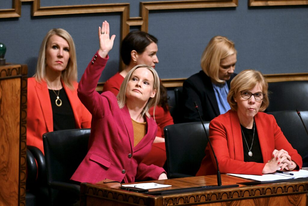 Velkalaiva tuskin kääntyy, arvioi VTV – Hallituksen politiikka ei tue asetettuja tavoitteita ...