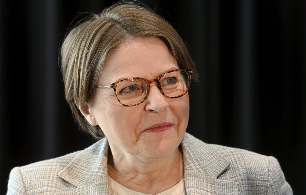 Heidi Hautala jättää europarlamentin - Suomenmaa.fi