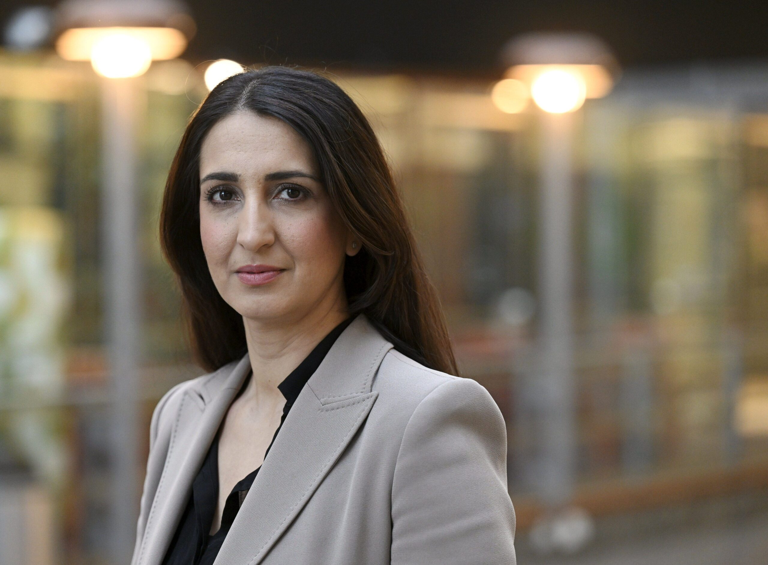 SDP:n Nasima Razmyar: "On kaksinaismoralismia puhua sairaaloiden ...