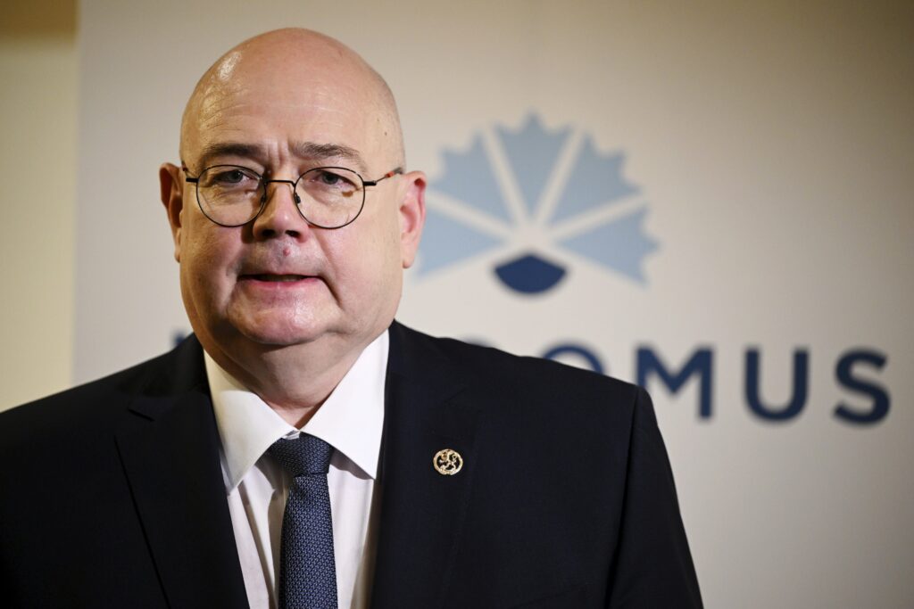 Kokoomus valitsi uudeksi puoluesihteeriksi Timo Elon - Suomenmaa.fi