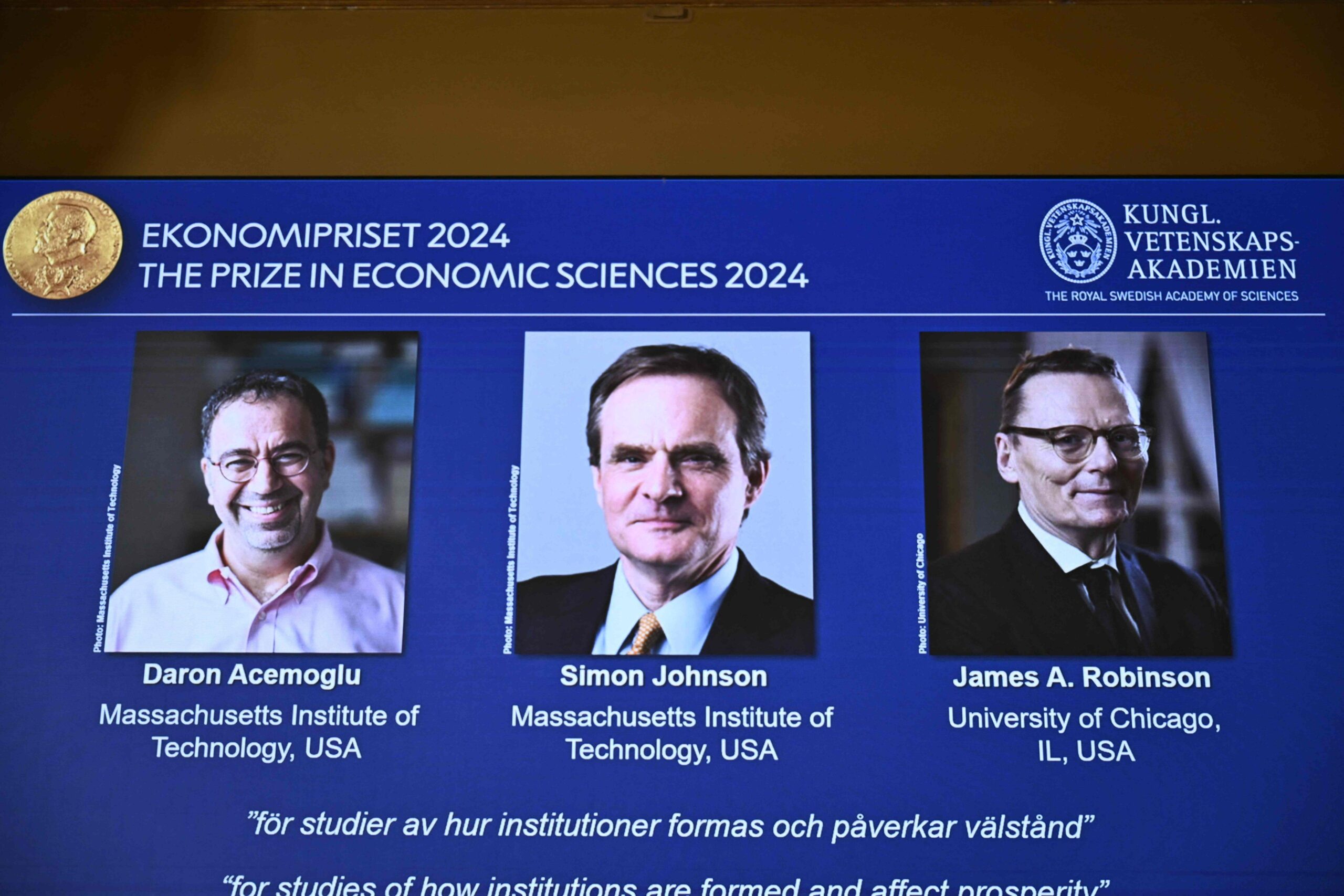 Taloustieteen Nobelina tunnettu palkinto myönnettiin tutkijakolmikolle ...