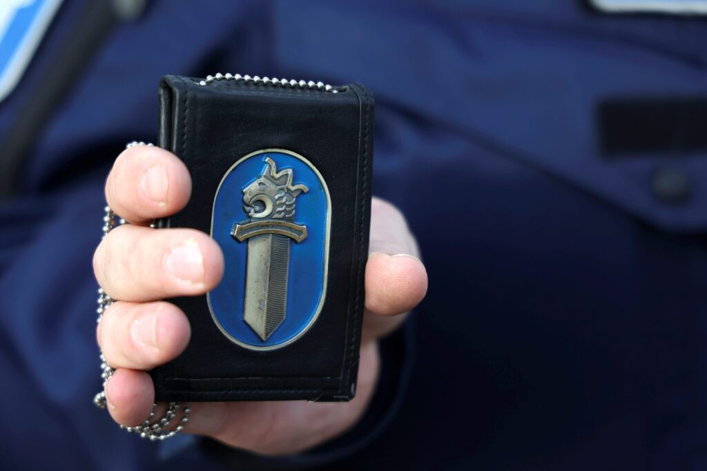 Poliisi: Lähes 200 alaikäistä joutui miehen seksuaalirikossarjan uhriksi eri puolilla Suomea ...