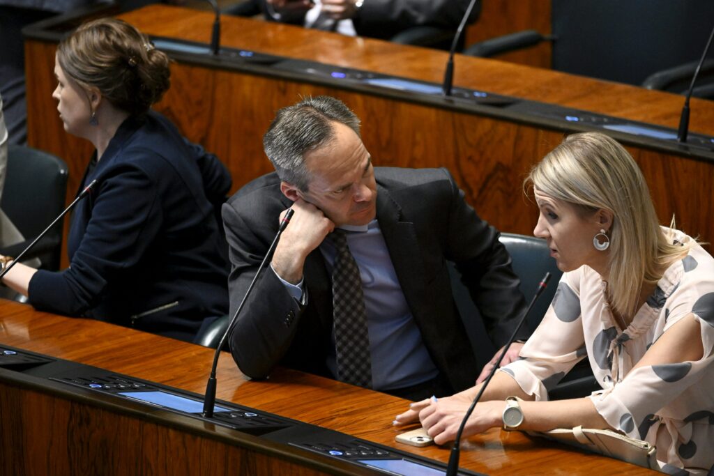 Kenestä Mykkäsen seuraaja ilmasto- ja ympäristöministeriksi? Kaksi ...