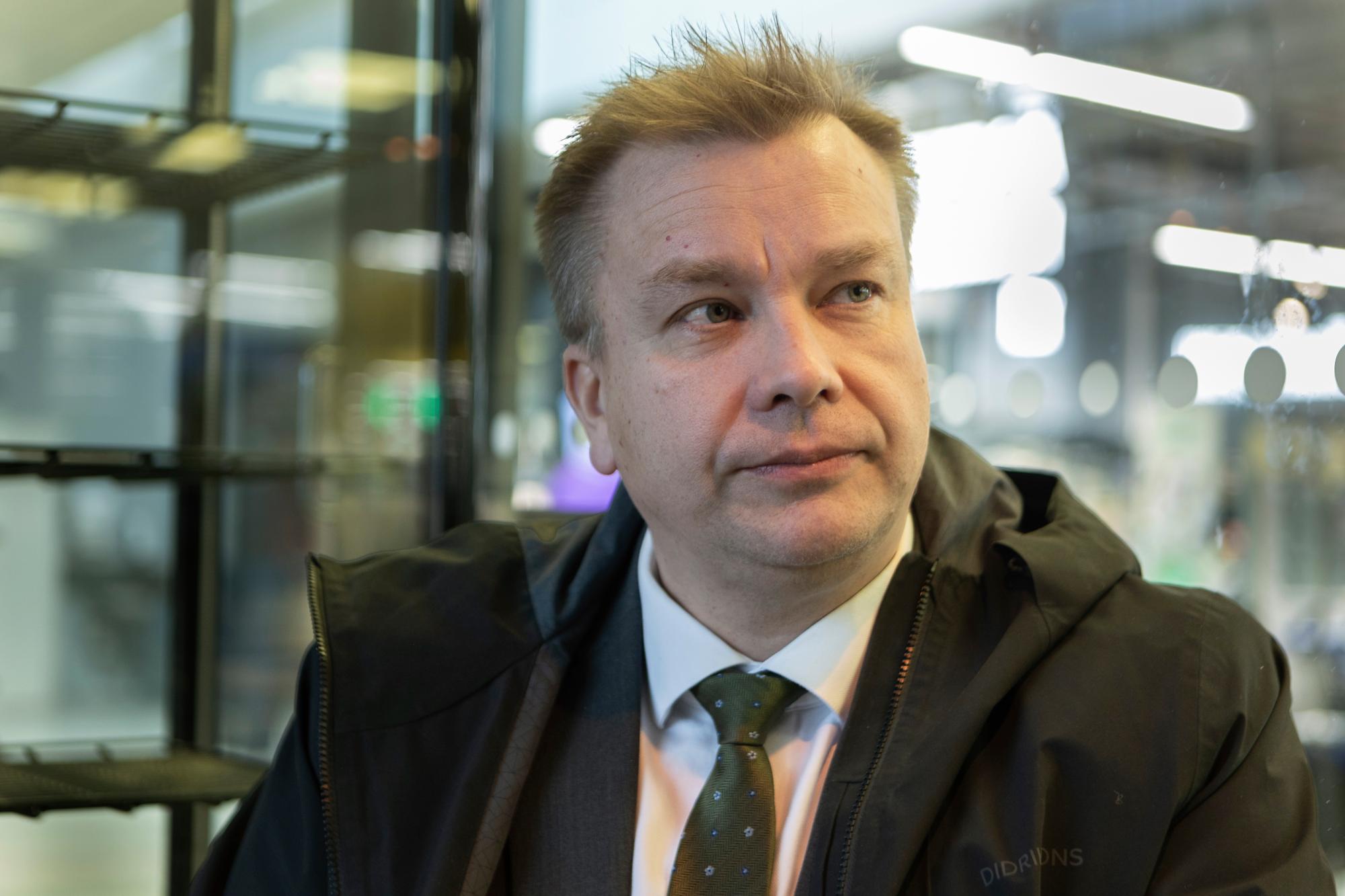 Keskustalta välikysymys vanhushoivan tilanteesta - Suomenmaa.fi