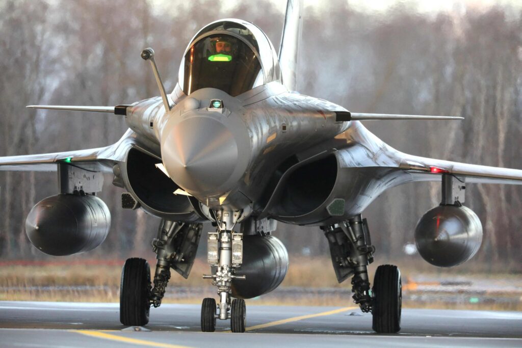 FT: Ranska ja Britannia kaavailevat "ylivoimaista pelotetta" Ukrainan ...