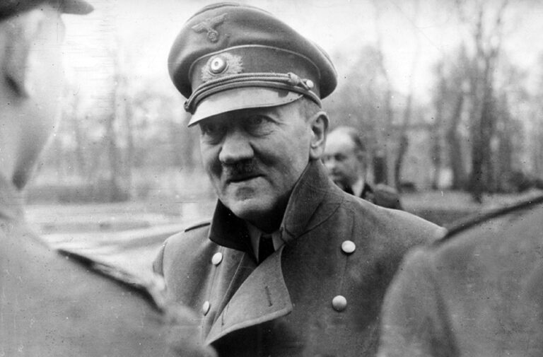Historia | ”Jaha, nyt ne sitten polttaa pomon” – Hitlerin silmät ...