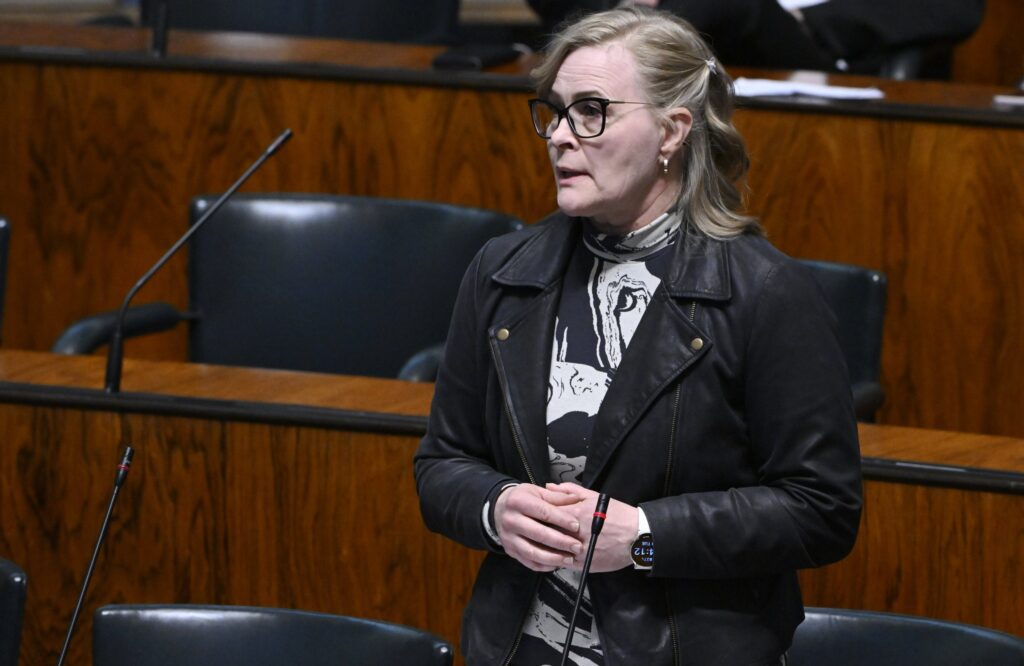 "Hallitus laittaa kunnissa asuvat lapsiperheet kärsijäksi" - Suomenmaa.fi