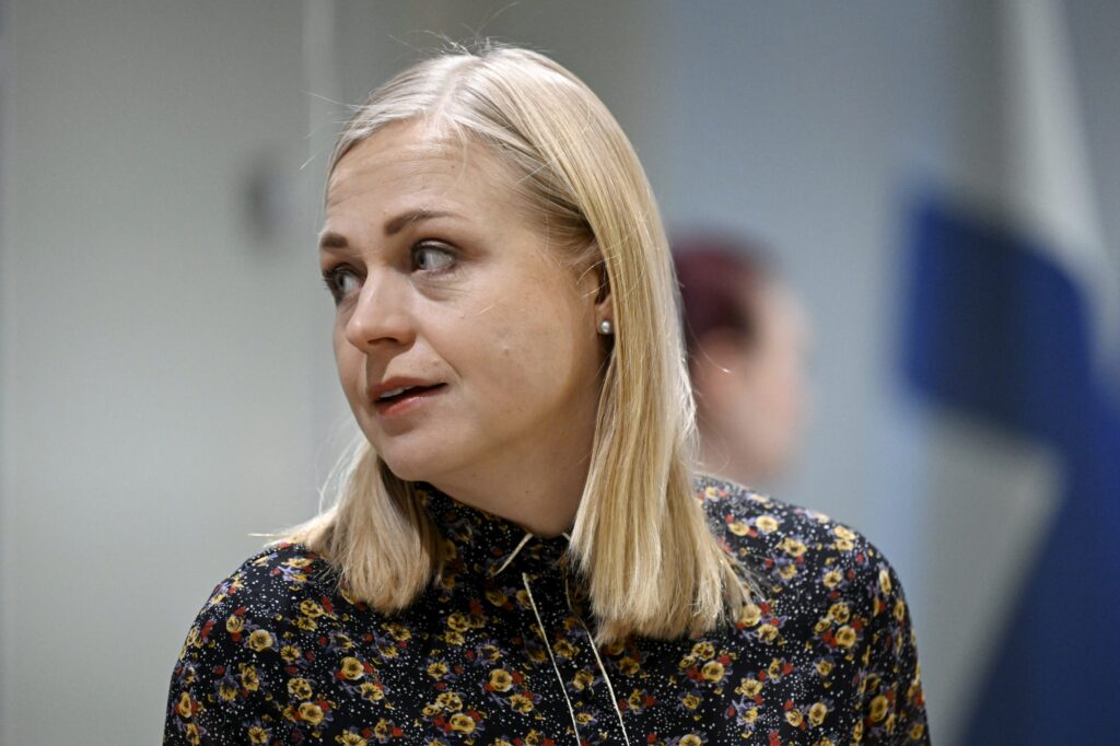 HS: Elina Valtosen mukaan Israel käyttää nälkä sodankäynnin aseena ...