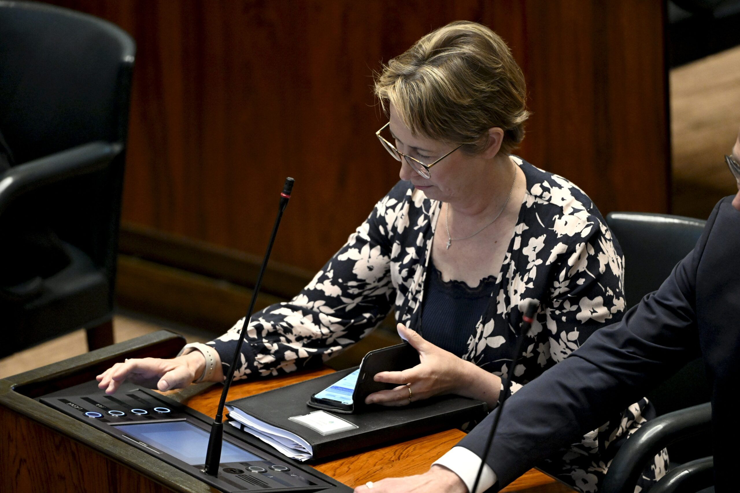 Lukijalta: Ministeri Essayahin puheet ja teot sekä niiden välinen kuilu - Suomenmaa.fi