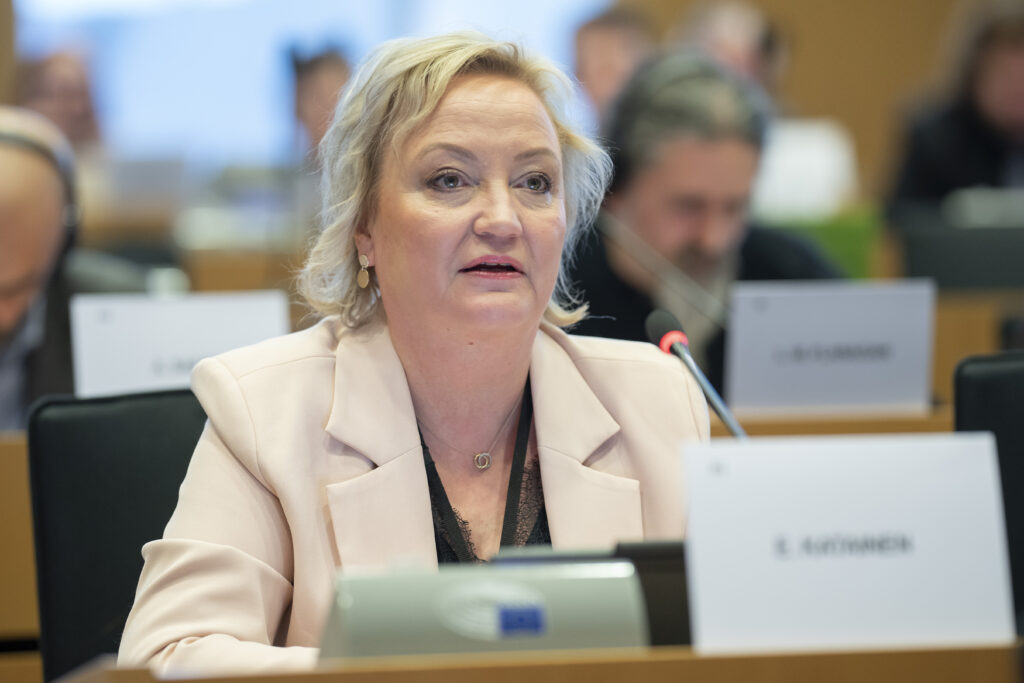 Yle: Meppi Elsi Katainen joutui painostuksen kohteeksi – "Oli ihan ...