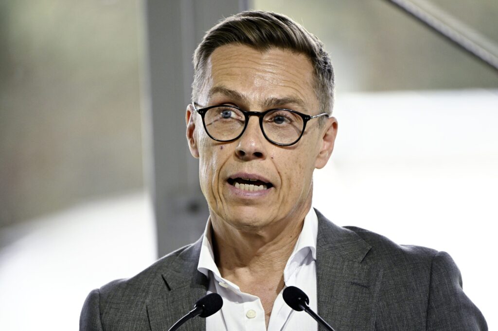Presidentti Stubb hyväksyi irtautumisen Ottawan sopimuksesta - Suomenmaa.fi