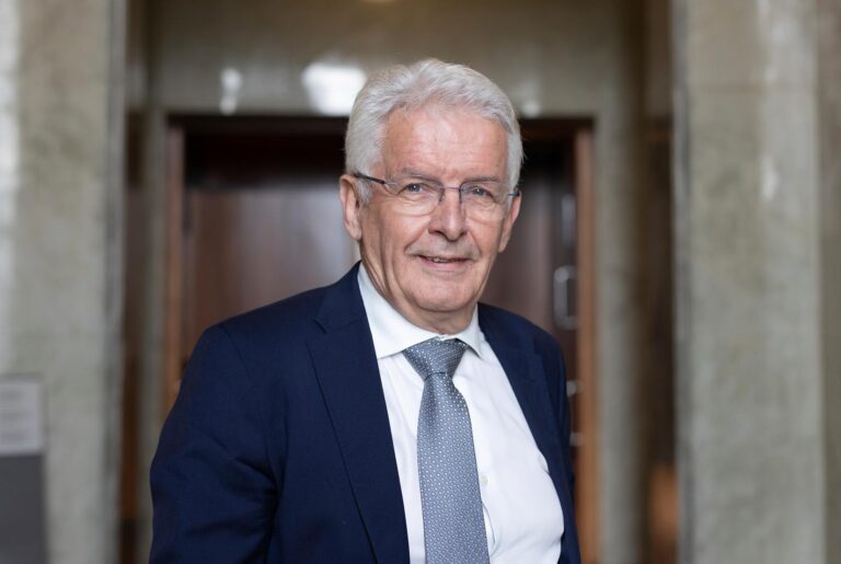 Mauri Kontu joutui palkkaamaan yritykseensä hitsaajat Filippiineiltä ...