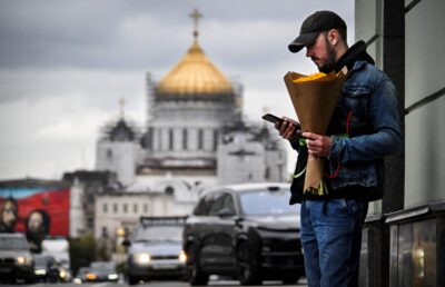 Raportti: Jopa tuhannet thaimaalaiset marjanpoimijat velkaantuivat ...