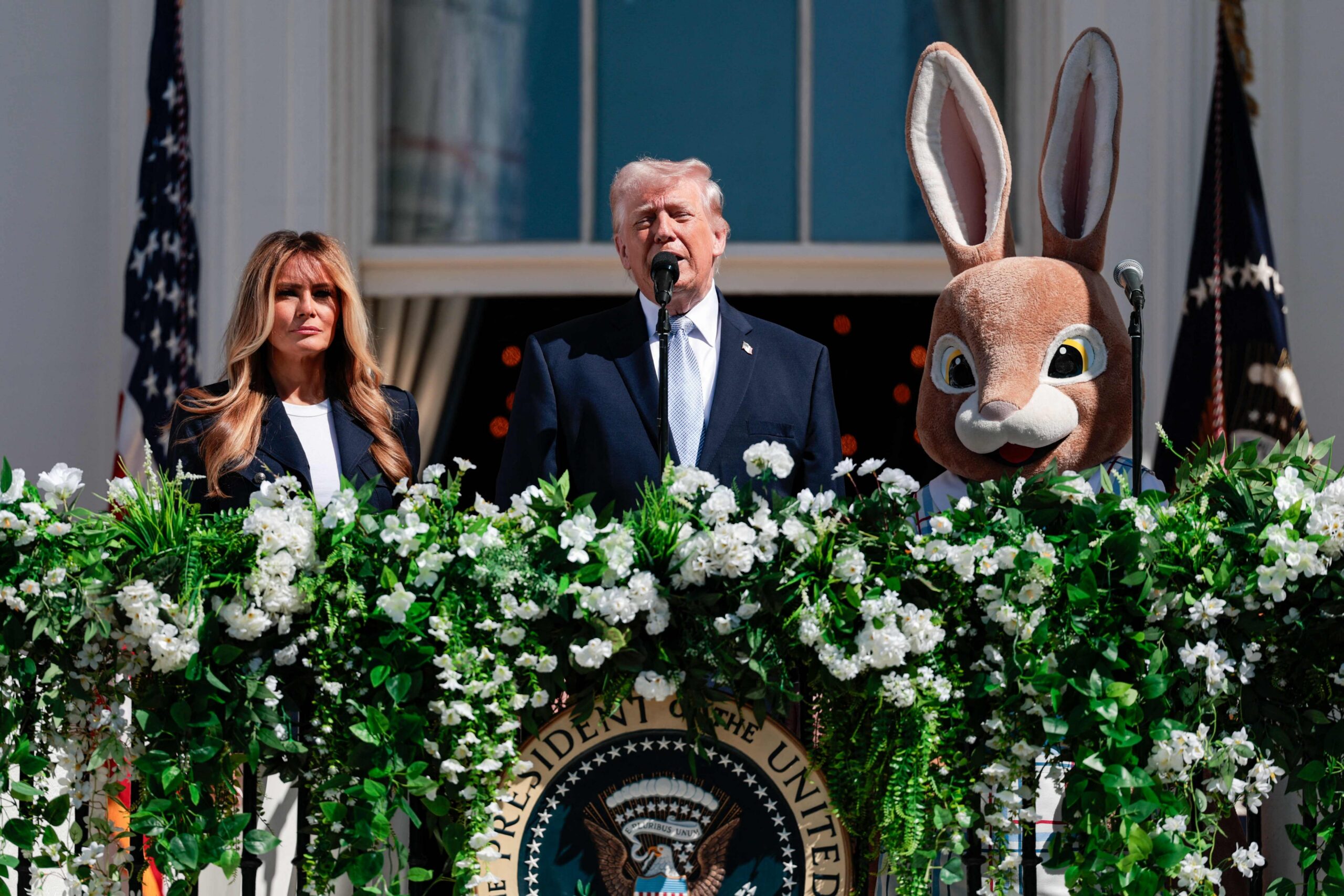Railo repesi Trumpin ja MAGA-eliitin välille – "Saattaa olla aika ...
