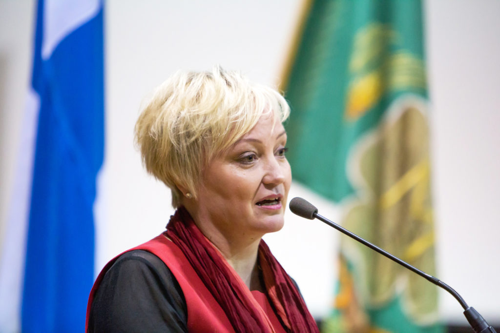 Elsi Katainen karsisi maatalouden byrokratiaa - Suomenmaa.fi