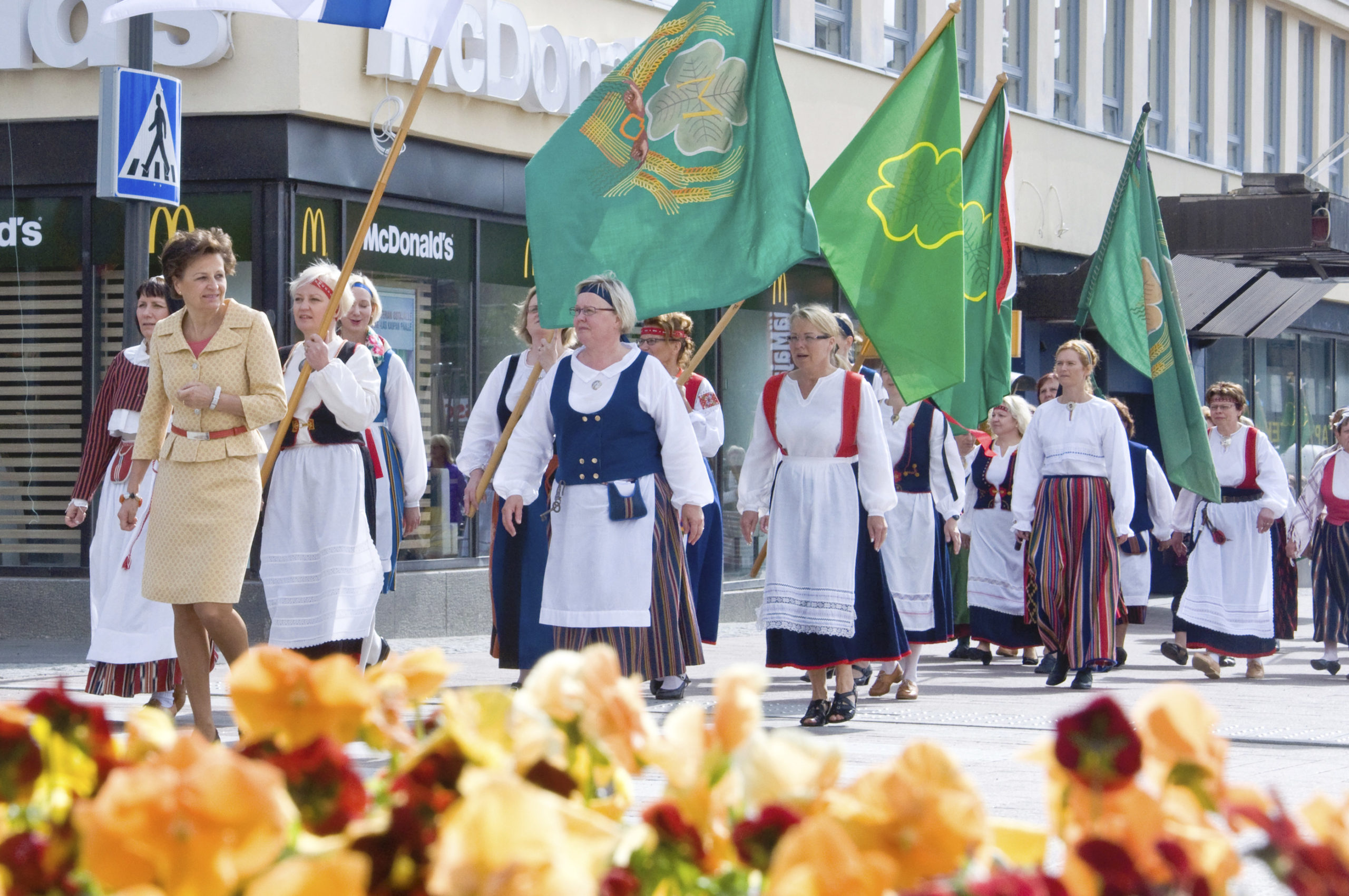 "Suuri käyttämätön reservi" - Keskustanaiset 75 vuotta - Suomenmaa.fi
