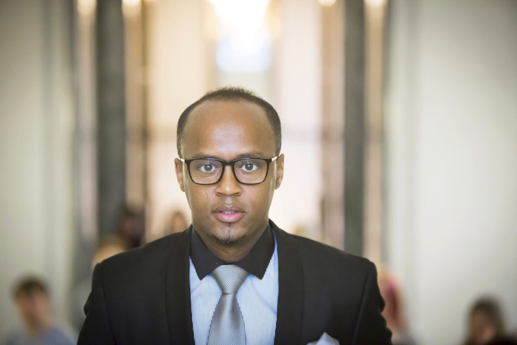 Husu Hussein eroaa keskustasta – ”En enää usko puolueen toimintaan ...