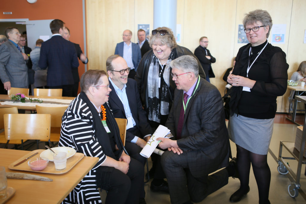 Pääministeri Sipilä valoi uskoa Pohjois-Pohjanmaan keskustaväkeen ...