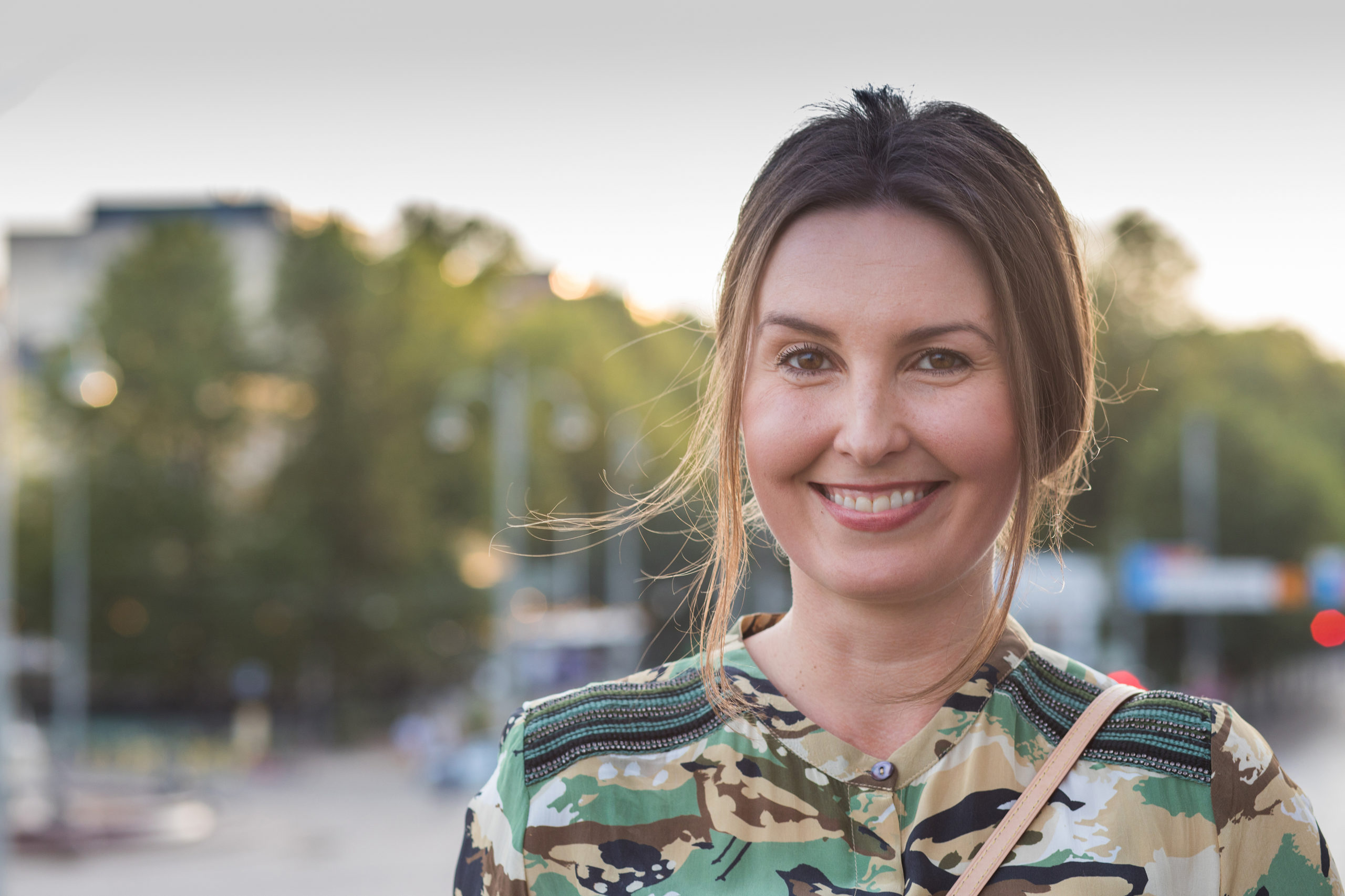 Politiikkaan ponnistanut viestintäspesialisti Eeva Kalli kertoo, miksi ...