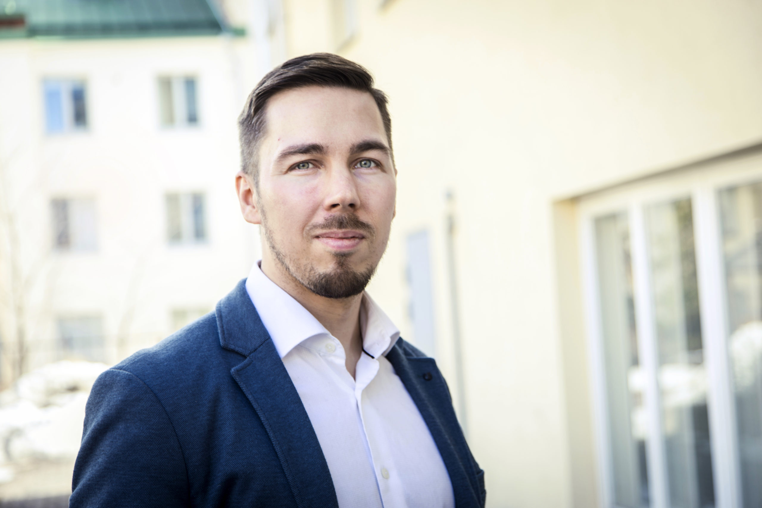 Jirka Hakala keskustan uudeksi viestintäpäälliköksi - Suomenmaa.fi