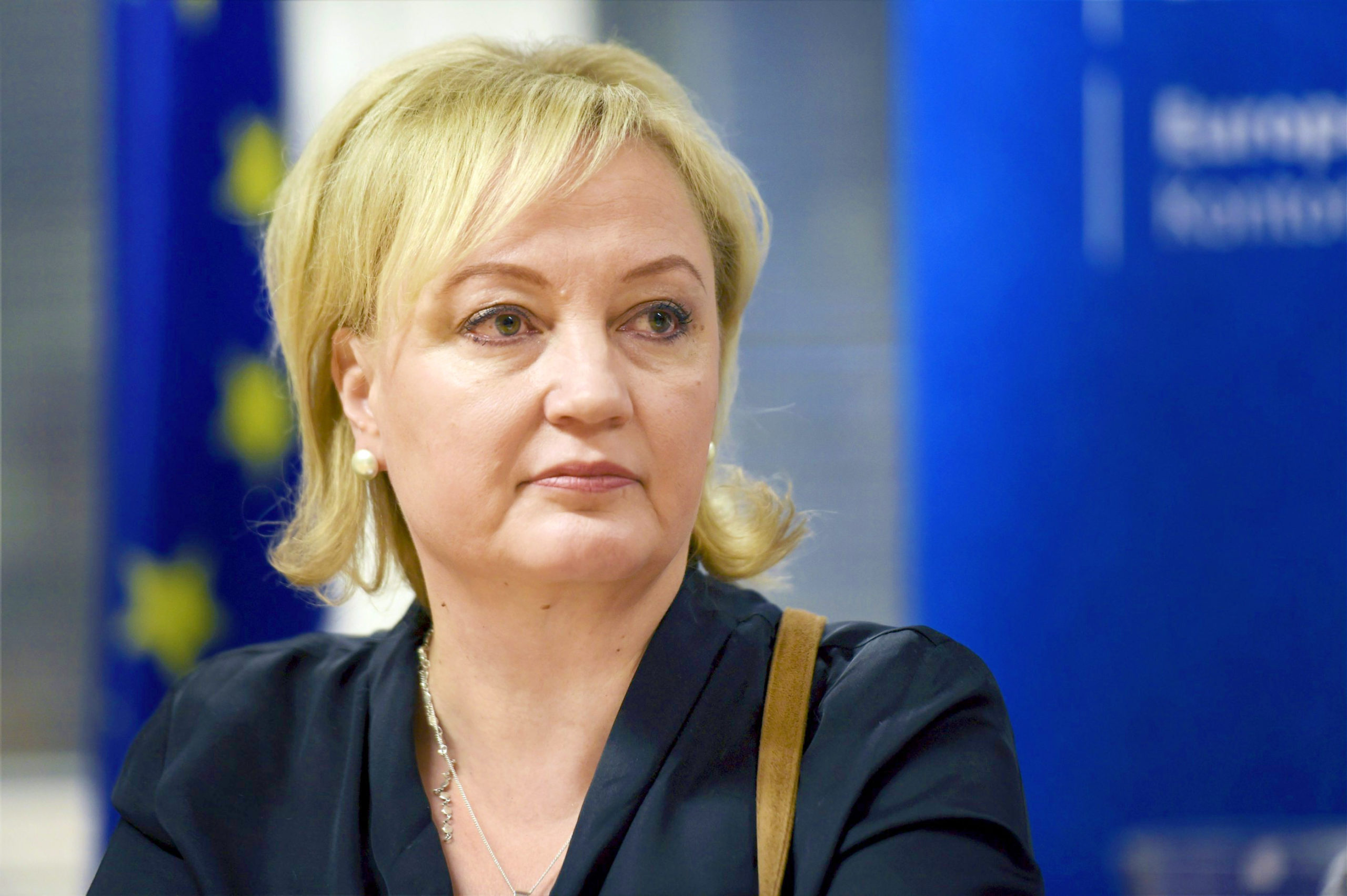 Uusi Suomi: Elsi Katainen paljastaa perussuomalaisten ristiriitaisen ...