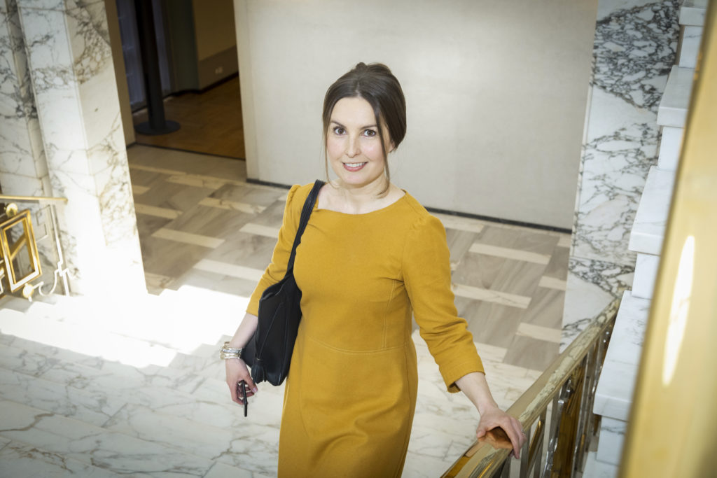 Eeva Kalli pohtii keskustan kannatusahdinkoa: Miten onnistua kertomaan ...