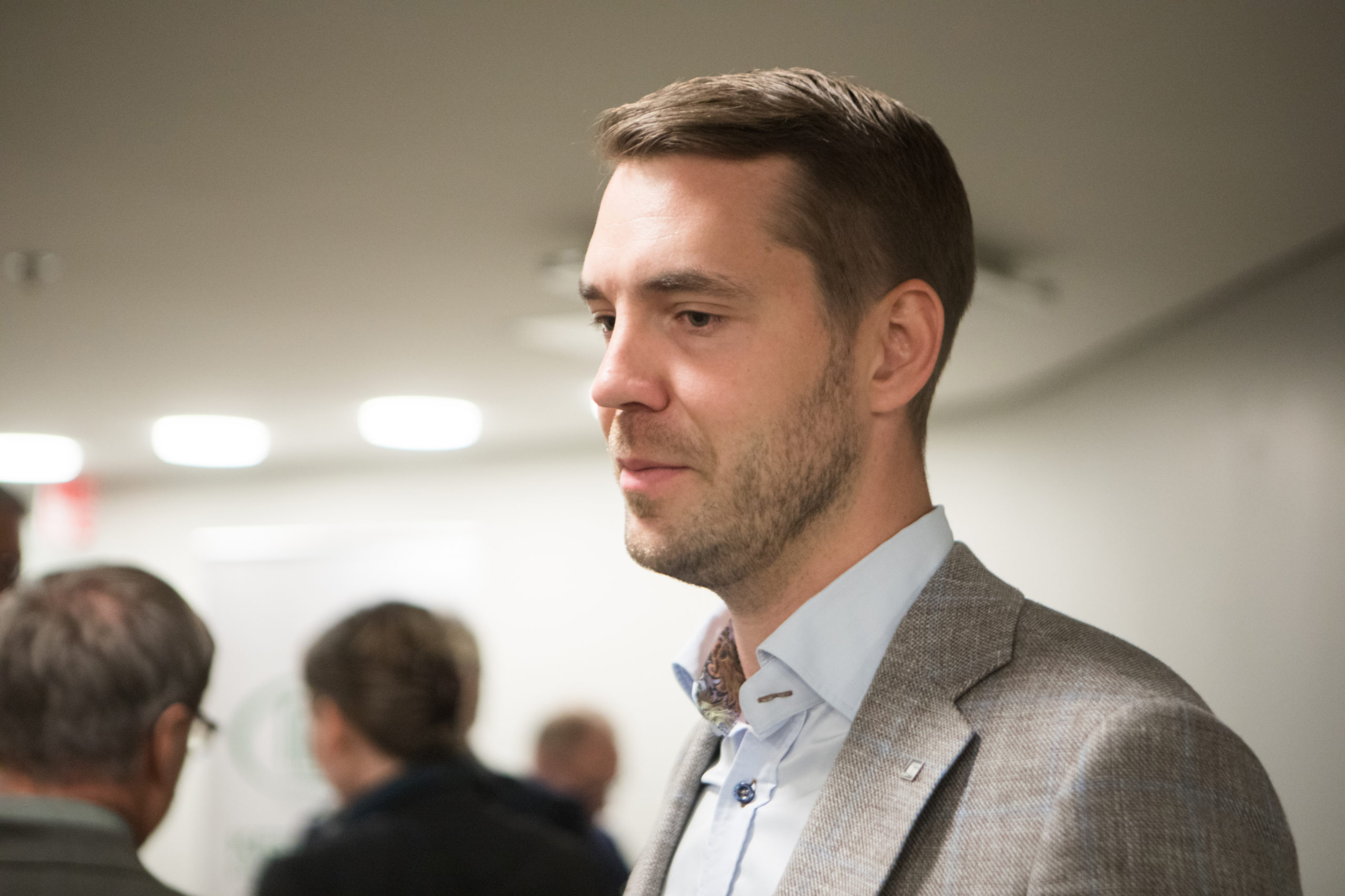 Eduskunnan Karjalakerho ehdottaa evakoille omaa liputuspäivää ...